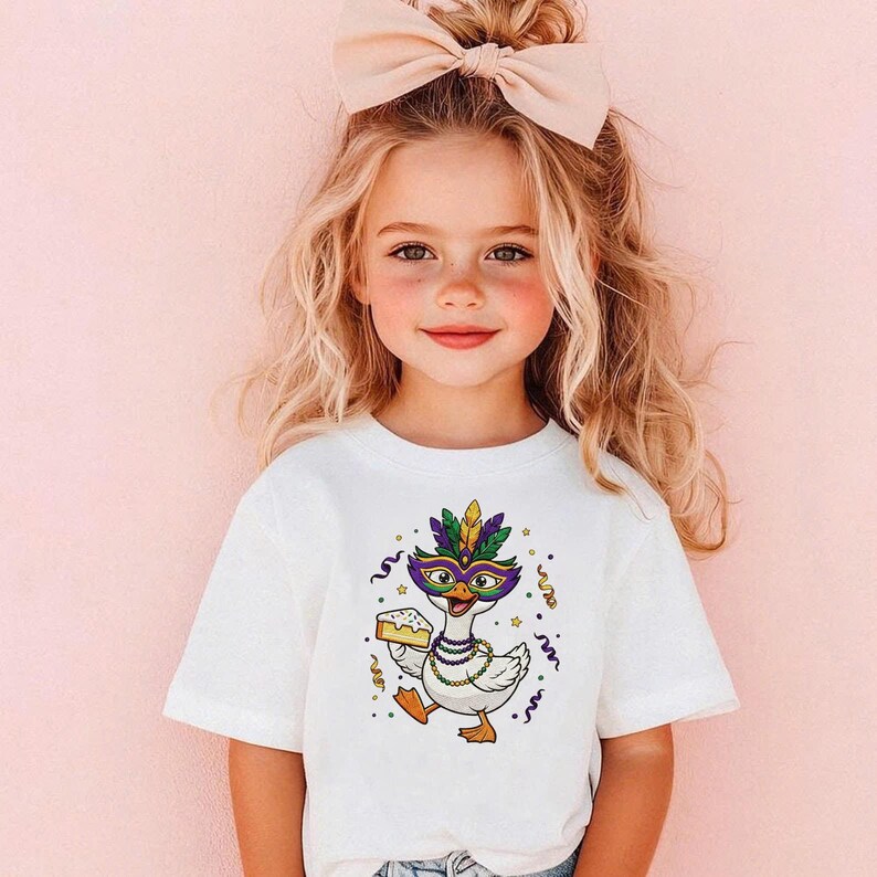 Mardi Gras Goose Embroidery Design | Goose With Mask & King Cake ...