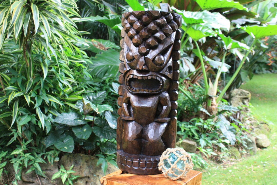 How Are Tiki Sculptures Traditionally Made And Displayed at Martin Loya ...
