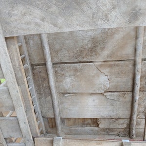 Vintage Primitive Weathered Wooden Chicken Crate Coop Farm Barn ...