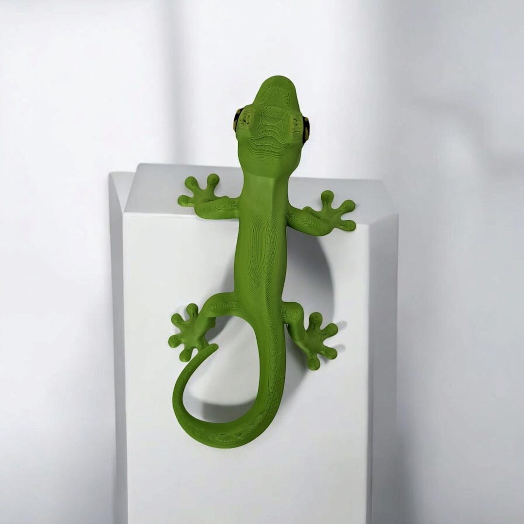 Cute Gecko Lizard Figurine | Desert Gecko Desk Decor | Reptile Lover ...