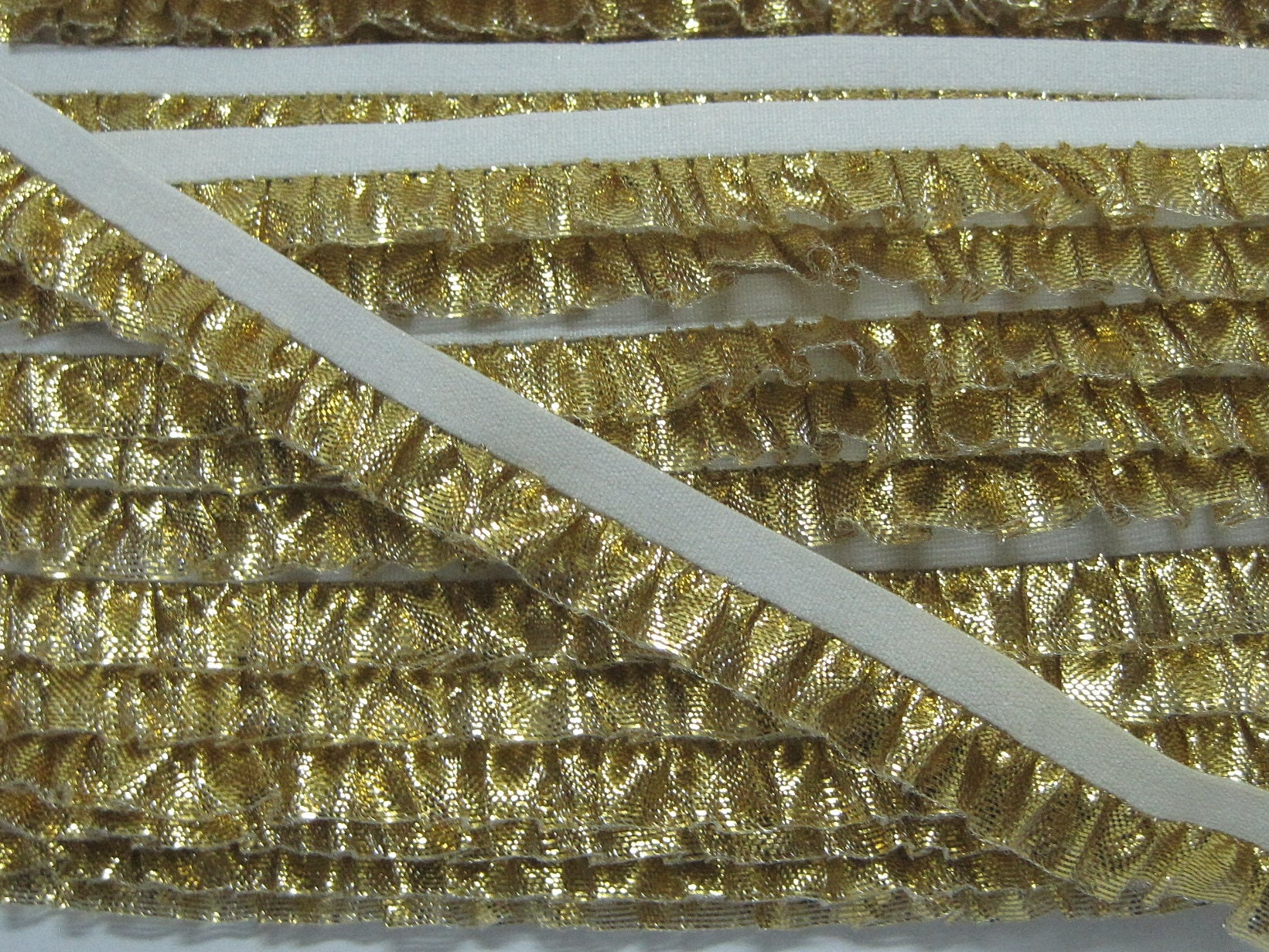 5 Yards White Gold Metallic Ruffle Elastic Trim, Ruffle Trim, Elastic ...