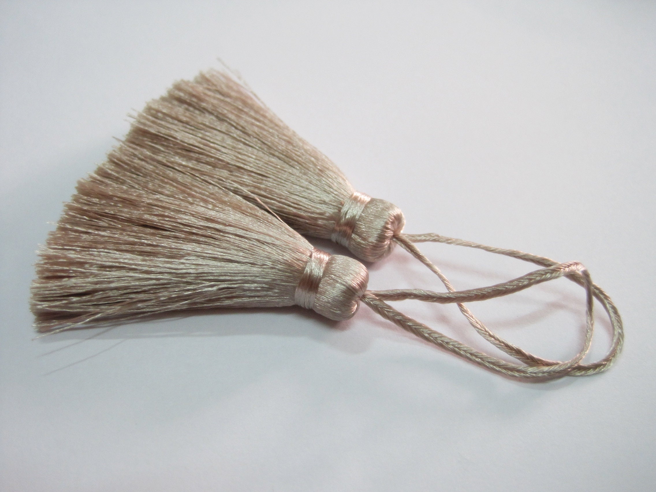 10 Pcs Beige SP62 Short Tassel Wholesale Tassels Silk - Etsy