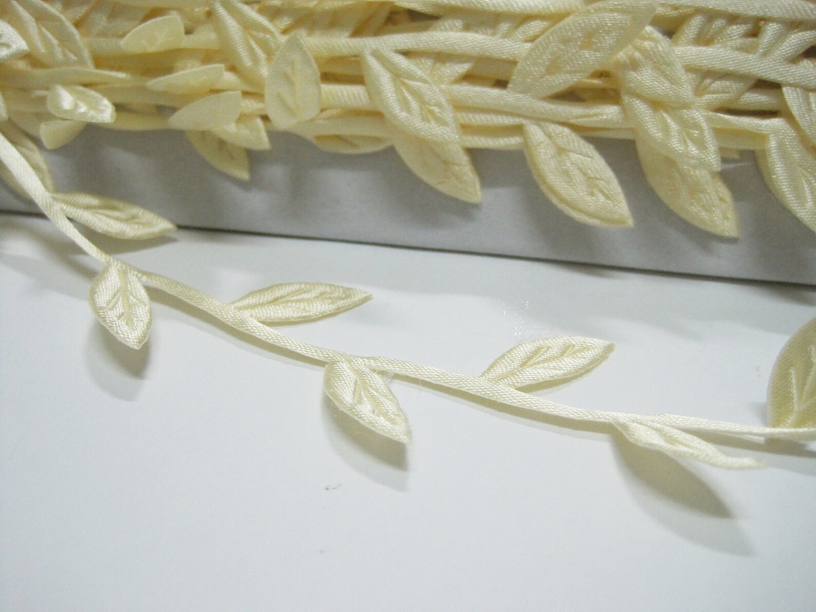 5 Yards 1" Leaf Trim, Cream Leaf Trim, Leaf Ribbon Trim, Leaf Garland ...