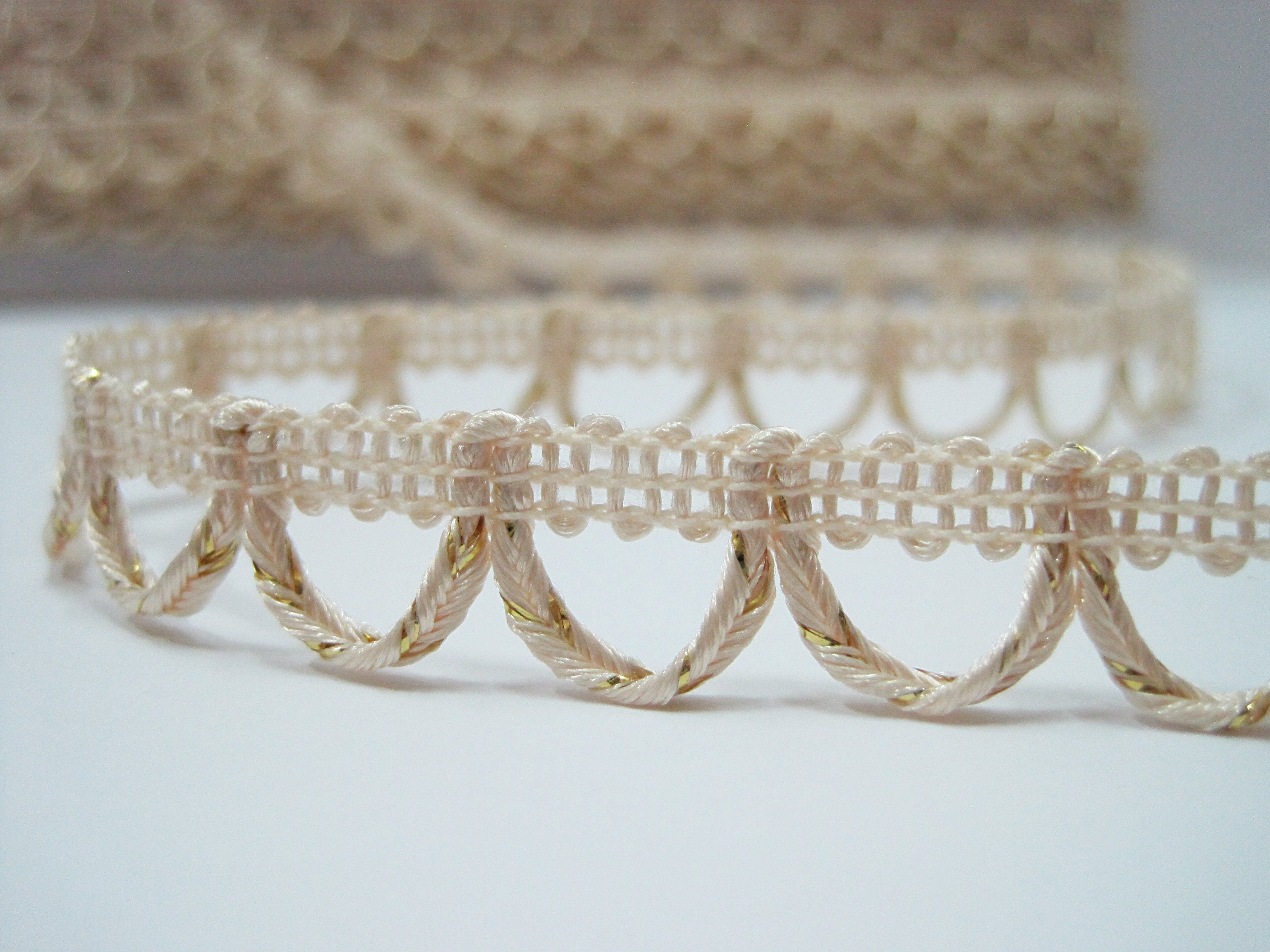 5 yards Vanilla Scallop Loop loop trim braided trim picot | Etsy