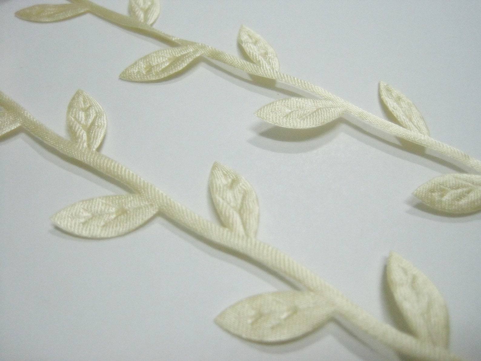 5 Yards 1" Leaf Trim, Cream Leaf Trim, Leaf Ribbon Trim, Leaf Garland ...