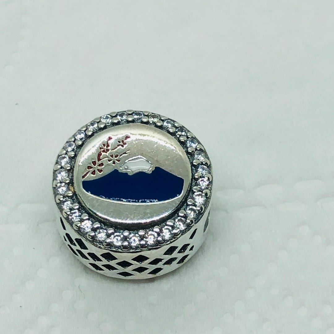 Japan Exclusive Mount Fuji Travel Button Charm/travel Charm/christmas ...