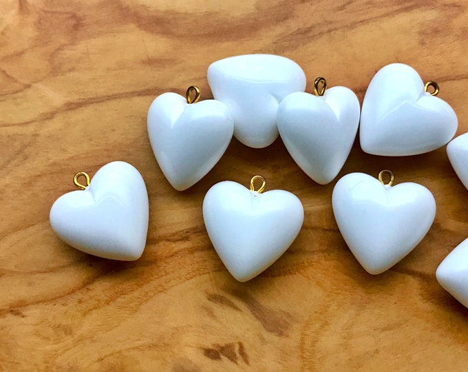 16mm Vintage White Puffed Heart Charms 3D Lucite Pendant Jewelry Making ...