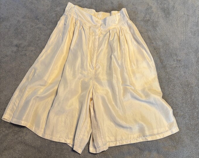100% Silk Shorts Cream Colored Women’s Small for Upcycling Restoring ...