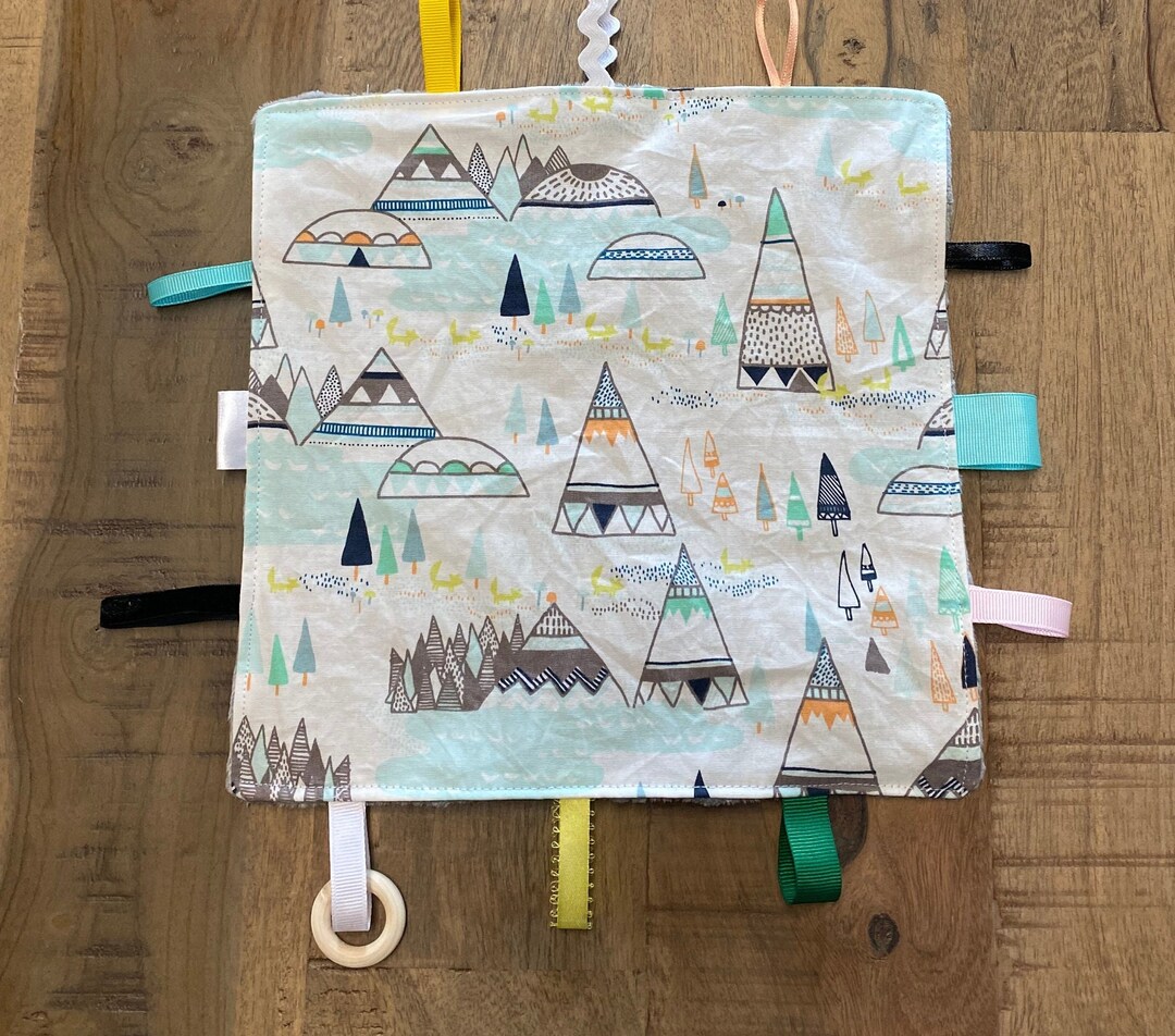 Baby Crinkly Sensory Tag Blanket. - Etsy