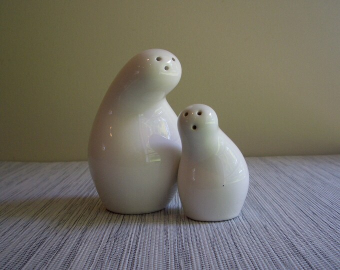 Eva Zeisel Shmoo Salt and Pepper Shakers - Mid Century Modern Red Wing ...
