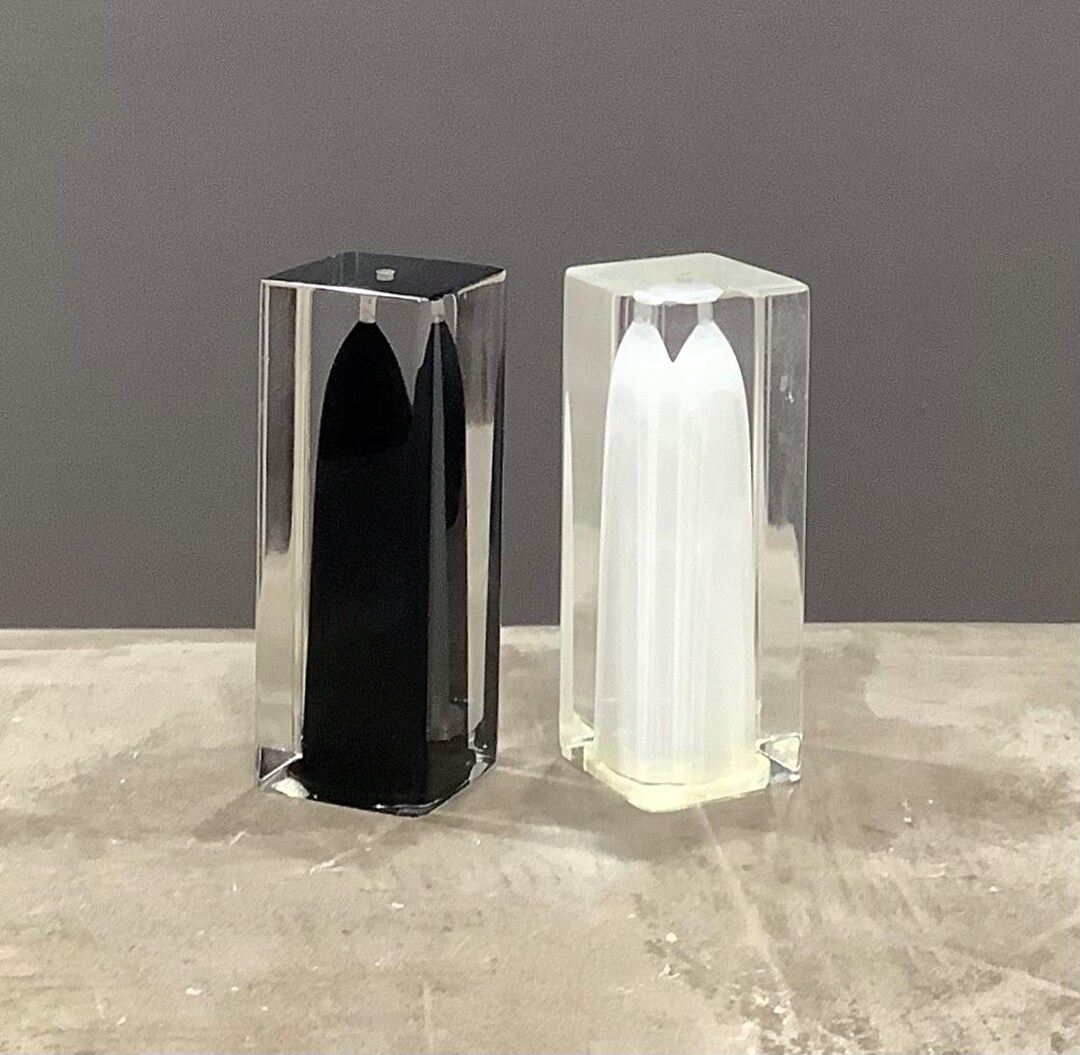 Vintage Fratelli Guzzini Lucite Black and White Salt and Pepper Shakers ...