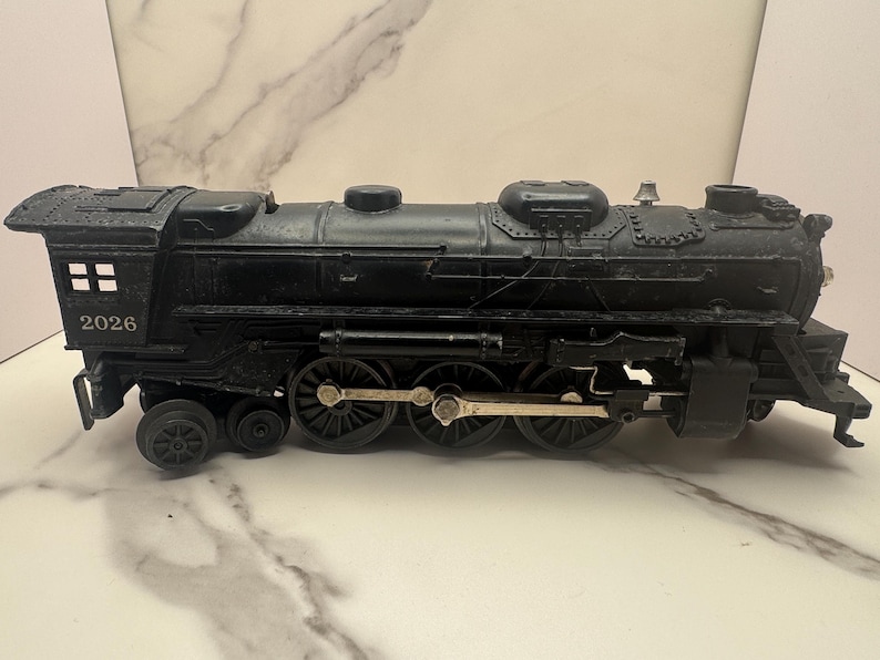 Vintage Lionel 2026 Steam Locomotive W/ 2466WX Tender O27 Gauge ...