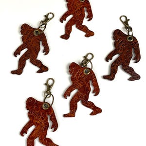 Sasquatch Embossed Leather Keyring Bigfoot Yeti Big Foot Key Chain Fob ...