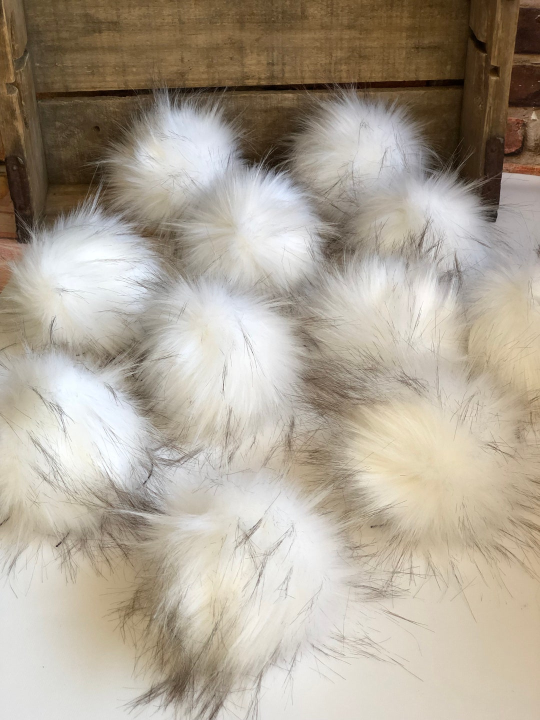 Faux Fur Pom Poms, arctic Fox, White Faux Fur Poms, Fox Fur Pom Poms ...