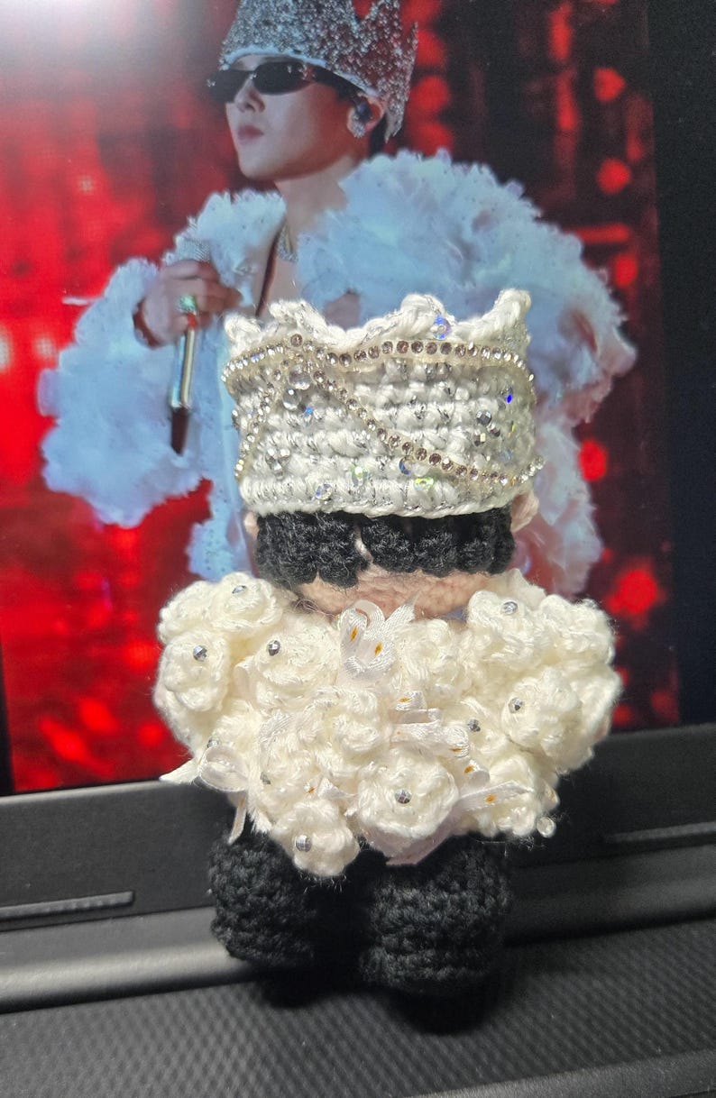 G-dragon Übermensch Tour Crochet Doll, Act III MOTTE Outfit Amigurumi ...