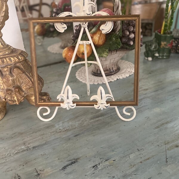 Metal Art Stand - Etsy