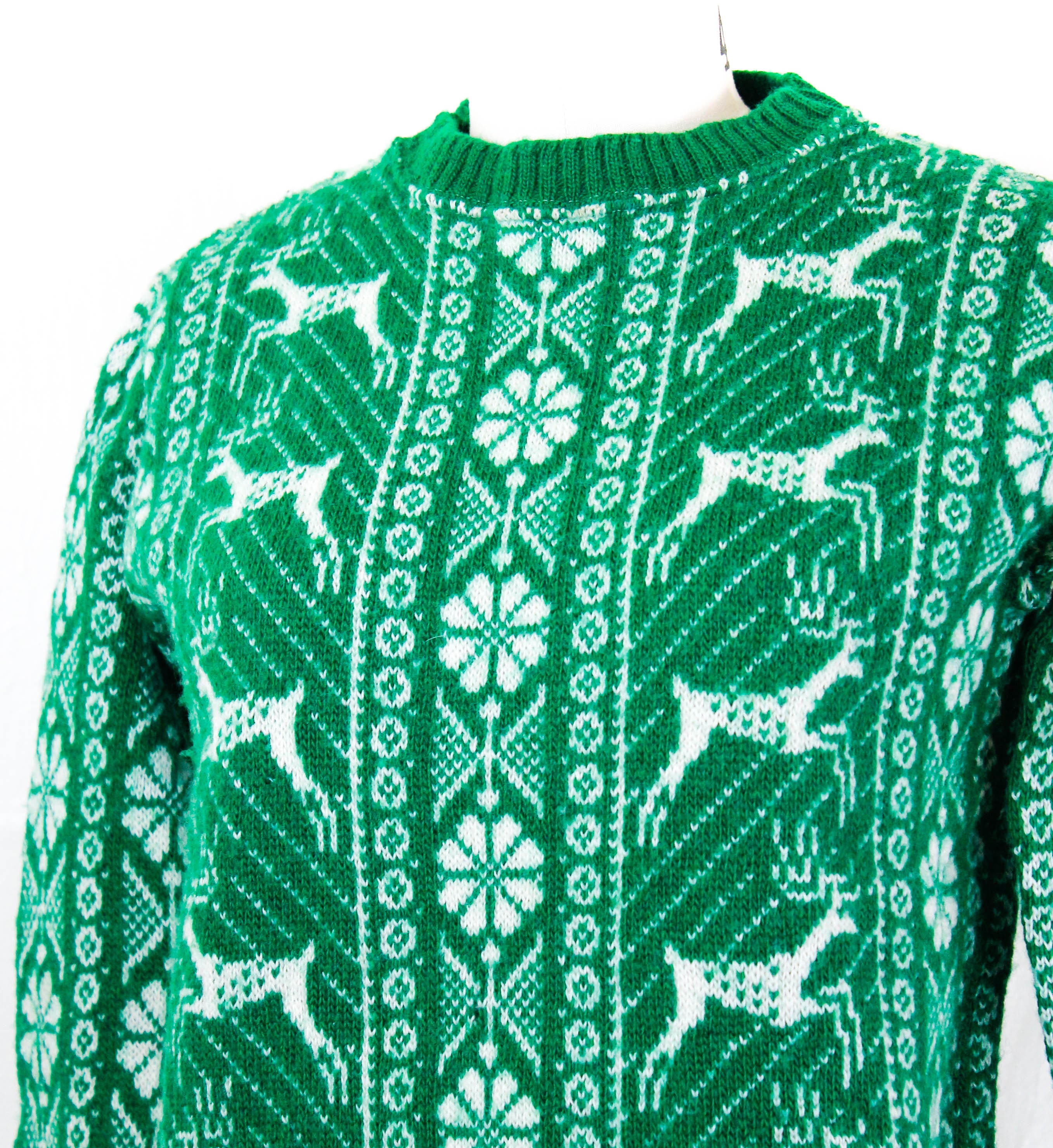 1940s deer sweater // Evergreen vintage 1940s knit sweater with deer ...