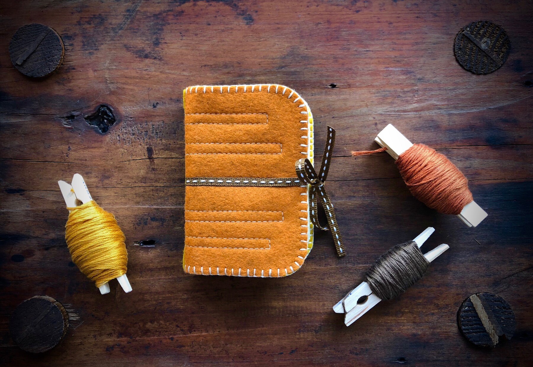 Wool Felt Needle Book Case Organizer Sewing Kit ø Pumpkin Pie ø ...