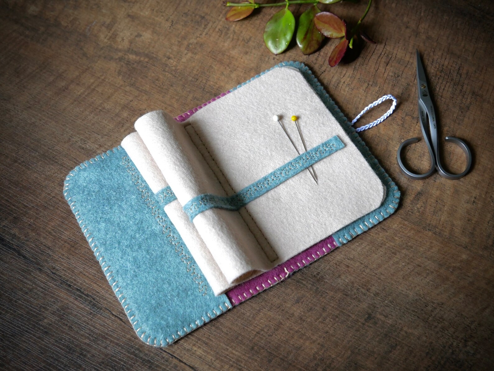 Wool Felt Needle Book Case Organizer Sewing Kit ø Misty ø ...