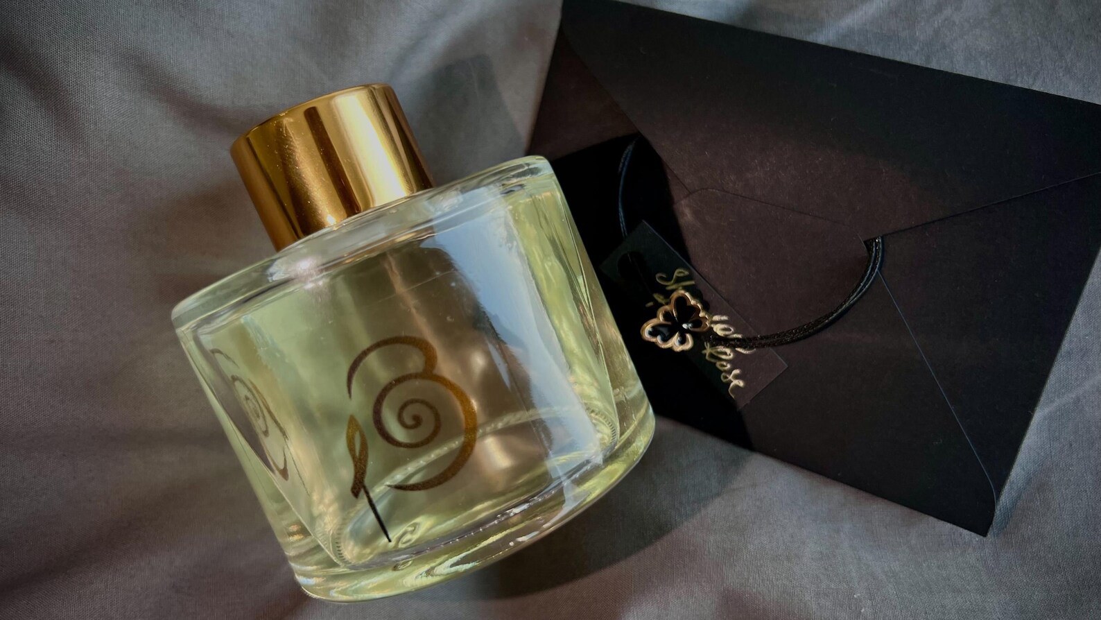 Reed Diffuser – BLACK WATER | Dark Luxury Home Fragrance – Amber ...