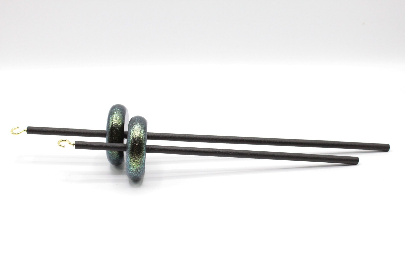 Emerald Dragon Sparkle Drop Spindle - Blue Green Gold Shifting Colors ...