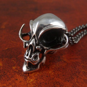 Alien Skull Necklace - Antique Silver Alien Pendant - Alien Jewelry - Etsy