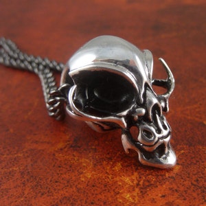 Alien Skull Necklace - Antique Silver Alien Pendant - Alien Jewelry - Etsy
