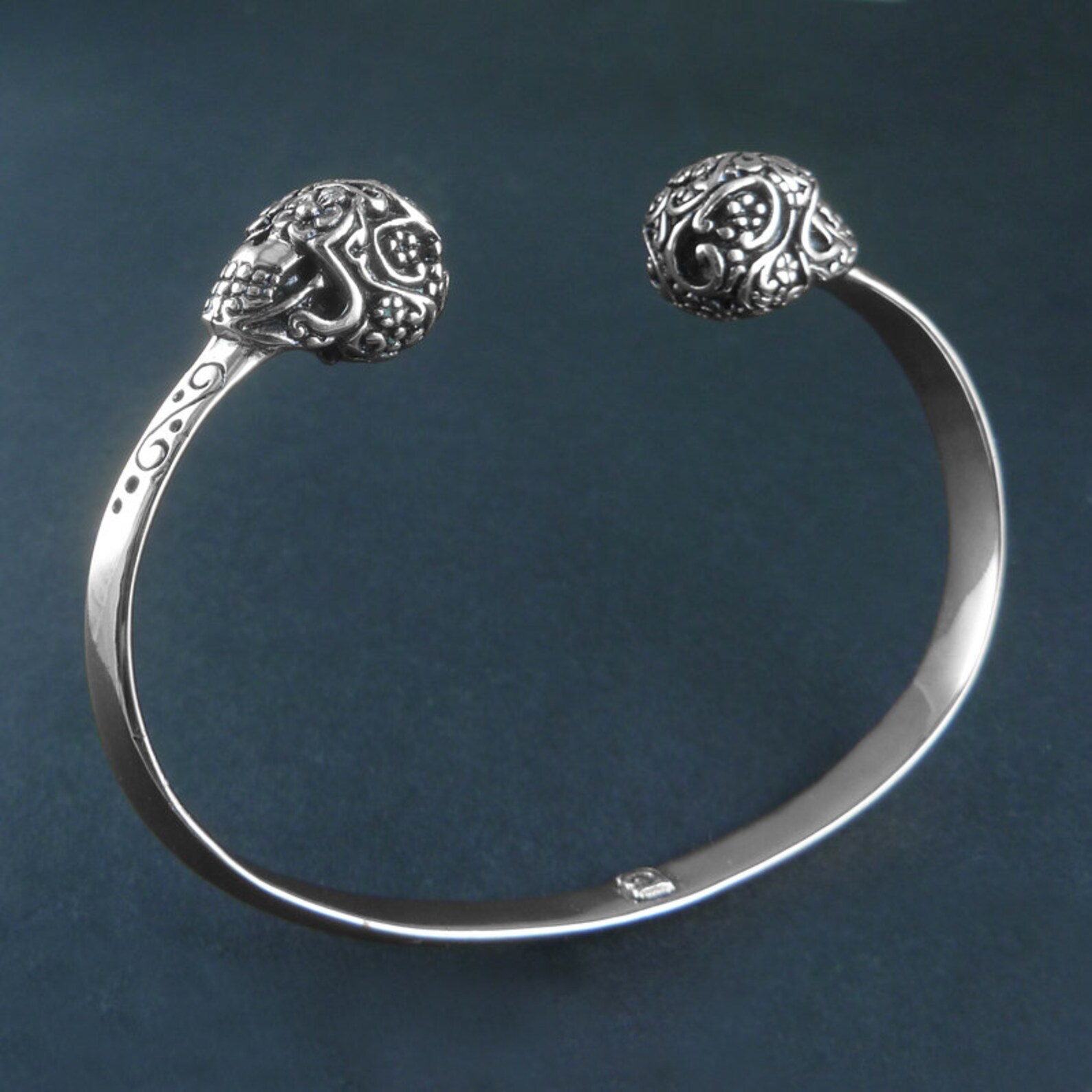 Sugar Skull Cuff Antique Silver Day of the Dead Cuff - Etsy