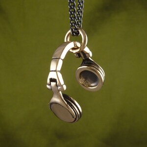 Headphones Necklace - Bronze Headphone Pendant - DJ Necklace - Etsy