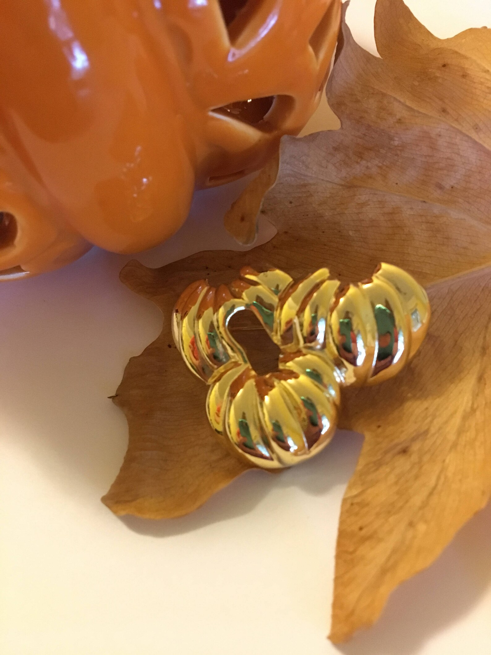 Pumpkin Brooch Vintage Gold Tone 3 Pumpkins Pin With Cutout Stem Design ...