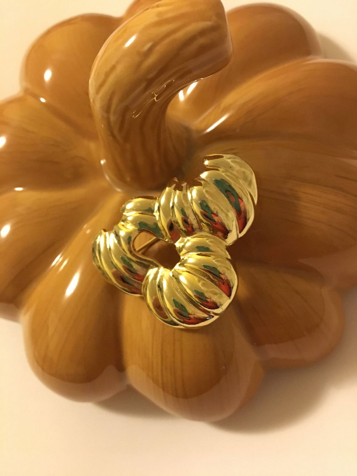 Pumpkin Brooch Vintage Gold Tone 3 Pumpkins Pin With Cutout Stem Design ...