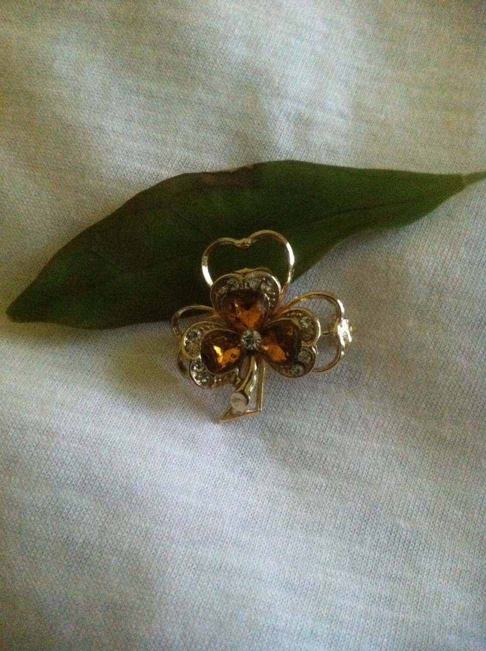 Shamrock Pin Vintage Irish Cultural Brooch St. Patrick's Day Gift Amber ...