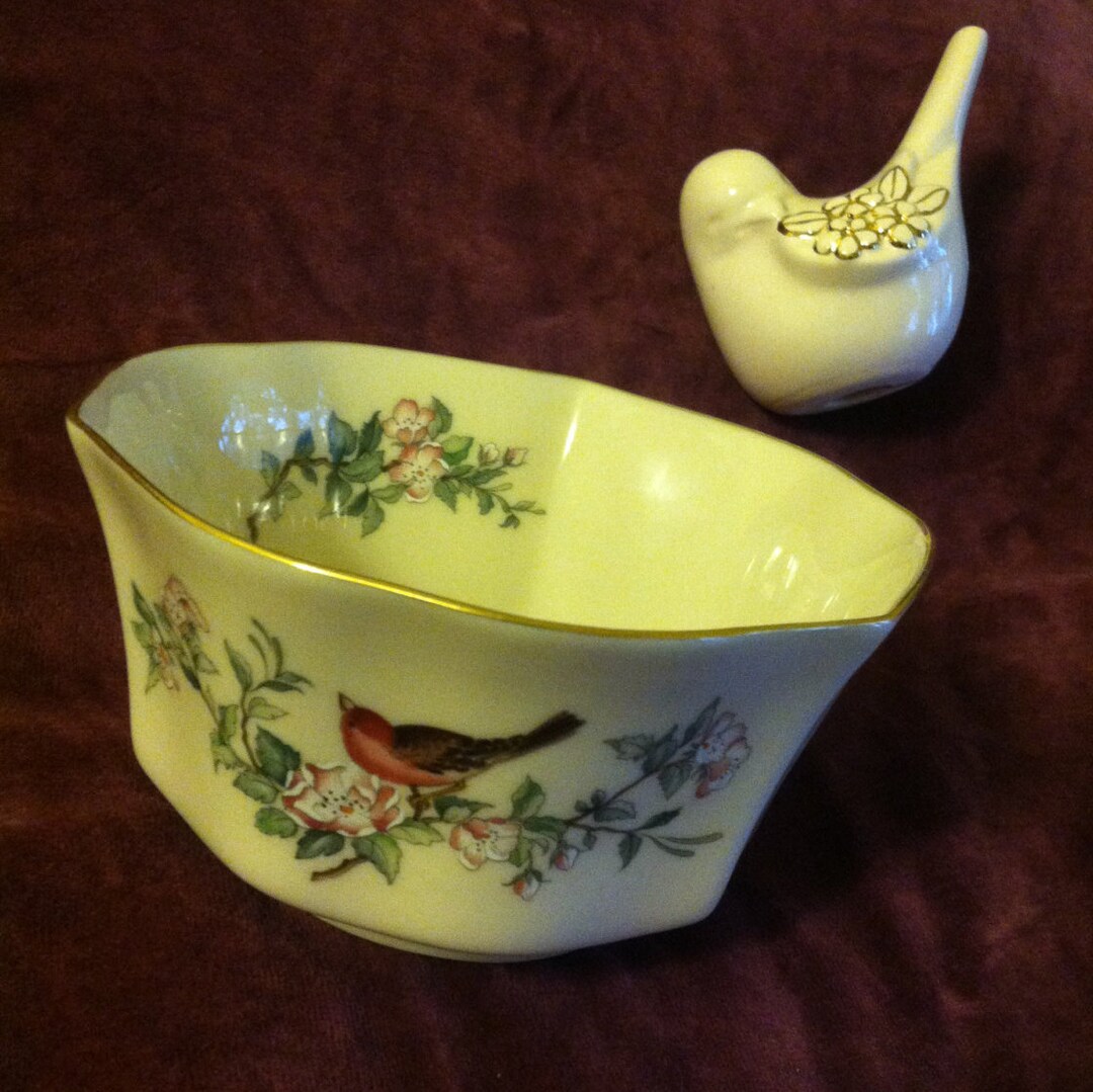 Lenox Serenade Pattern Fluted Bowl With Song Bird on Dogwood Branch ...