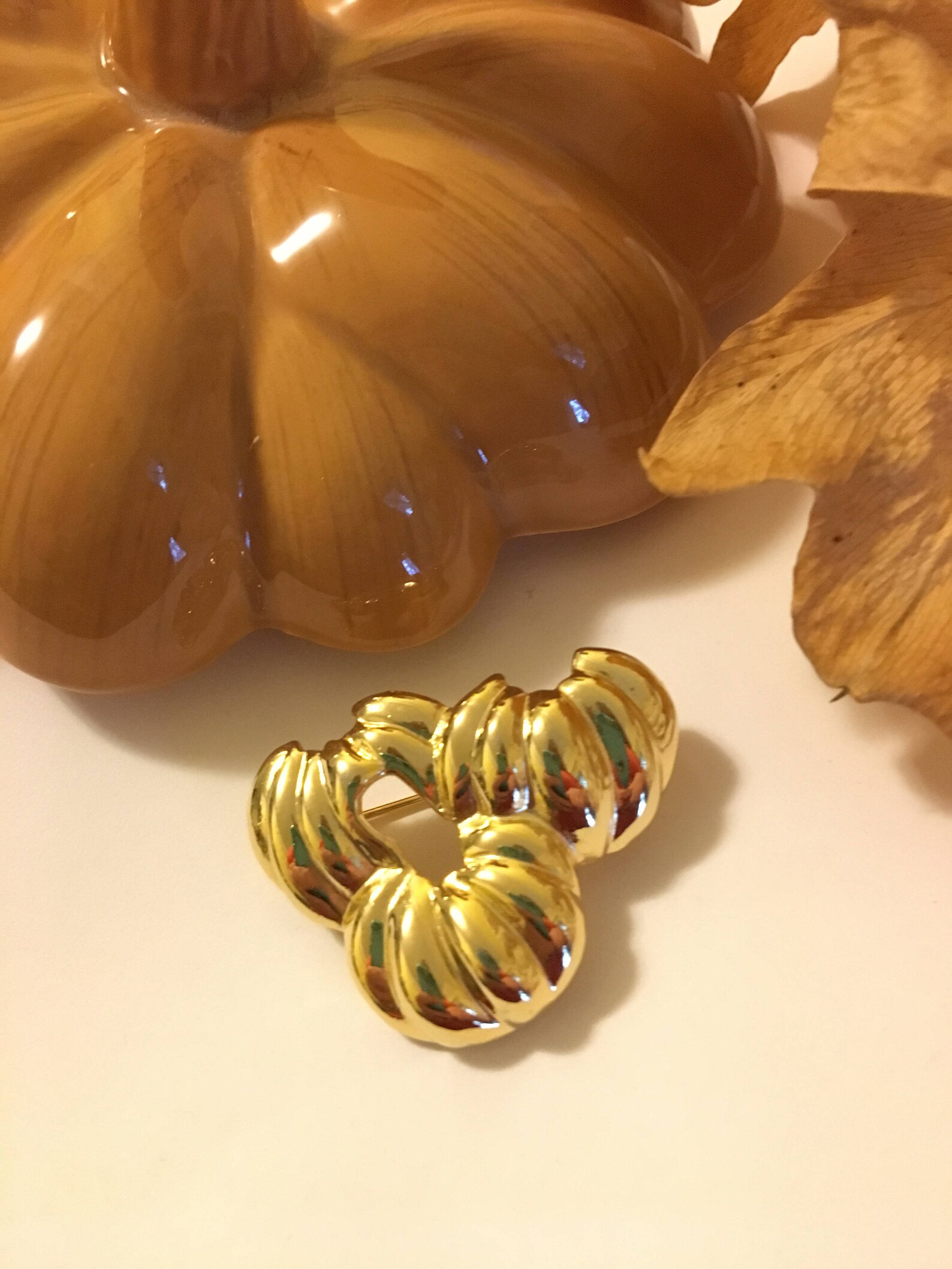 Pumpkin Brooch Vintage Gold Tone 3 Pumpkins Pin With Cutout Stem Design ...