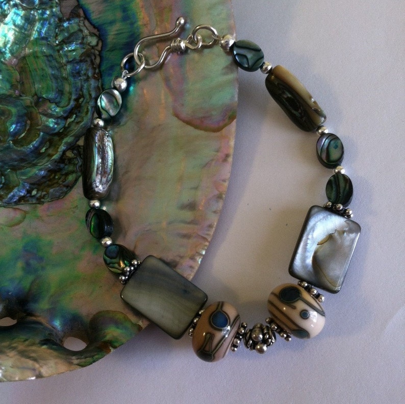 Abalone Shell Bracelet Green Paua and Lamp Work Glass Beaded Handmade ...