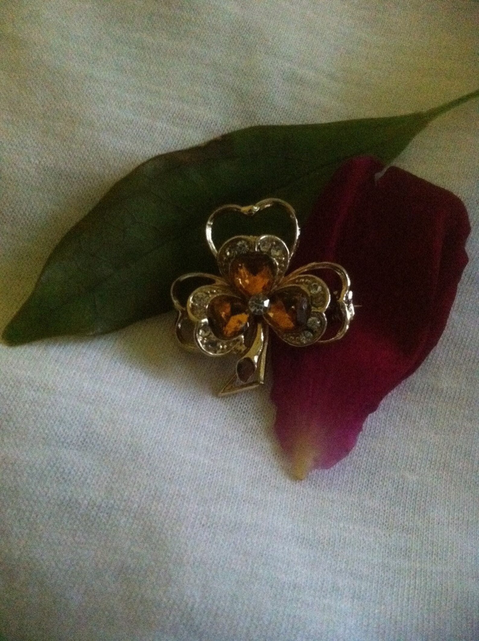 Shamrock Pin Vintage Irish Cultural Brooch St. Patrick's Day Gift Amber ...