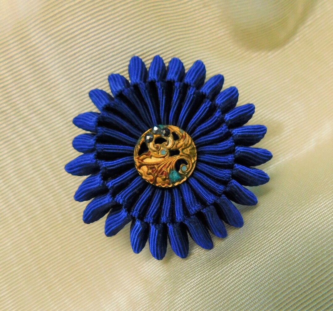 Miniature Cocarde Brooch - Etsy