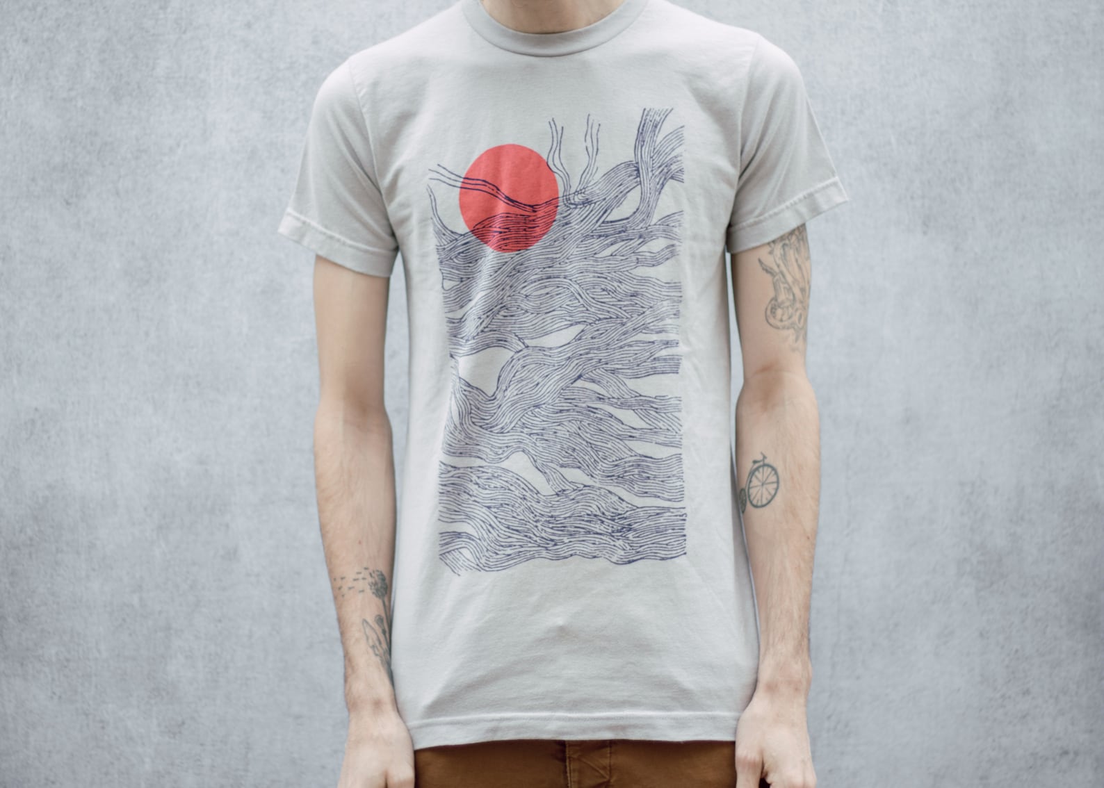 Sun and Waves Abstract Screen Printed Grey T-shirt - Etsy