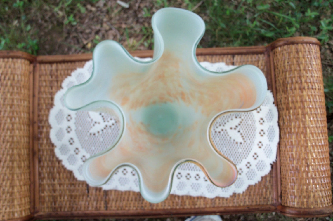 Art Glass Clamshell Vase Ivory With Salmon Seaglass Base Hand - Etsy