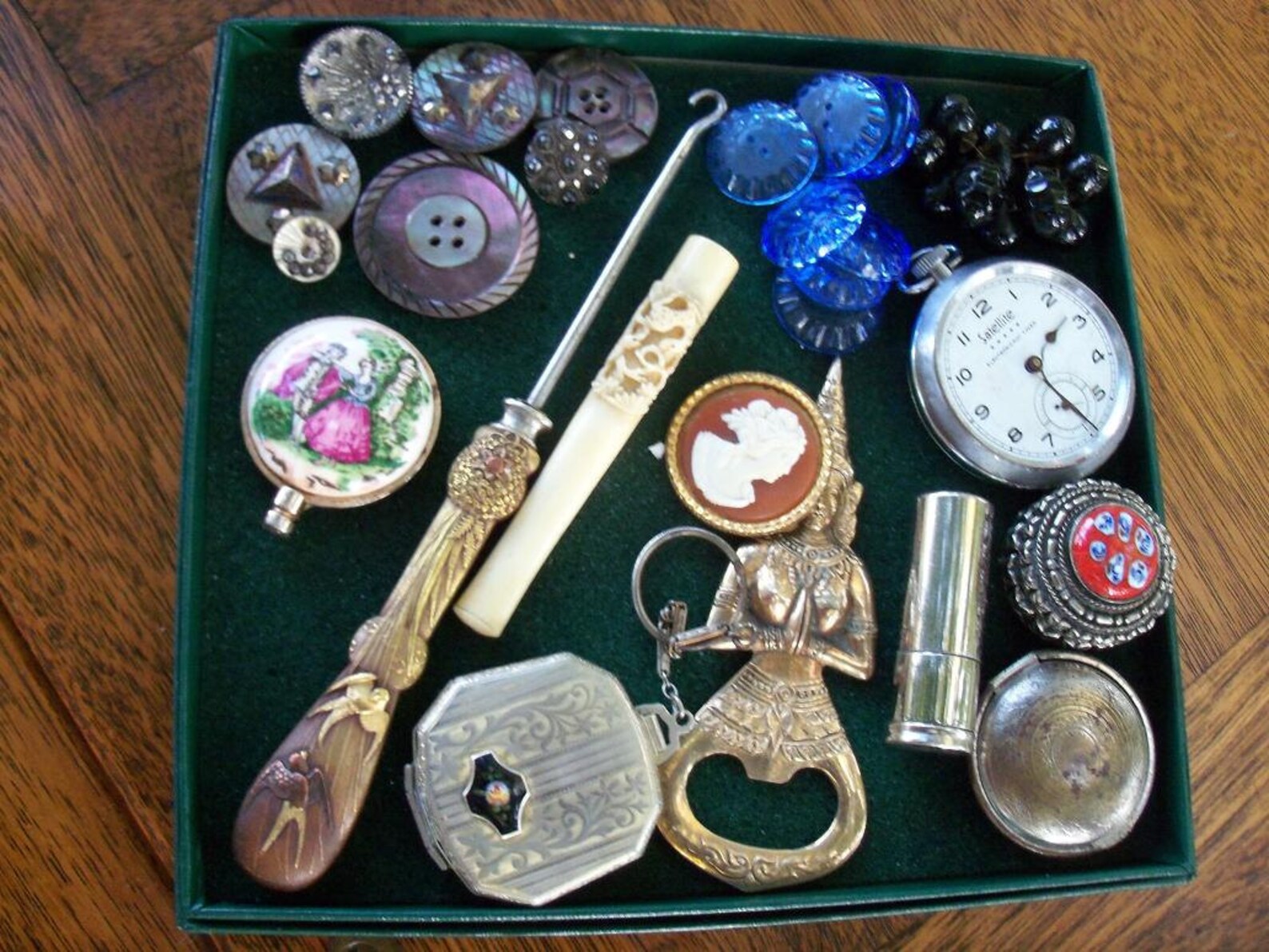 Antique Compact Silver Matches Closely to Fob Piece by | Etsy