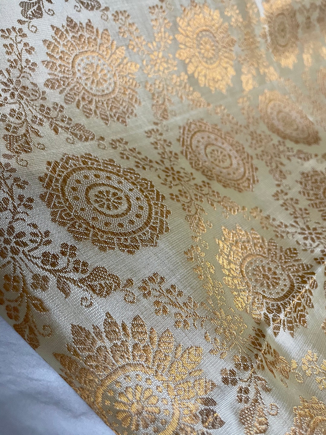 One Yard of off White With Gold Brocade Fabric/ Benarasi Brocade/indian ...