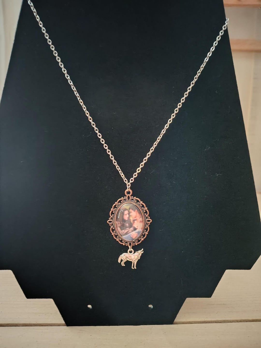 Twilight Team Edward or Team Jacob Necklace - Etsy