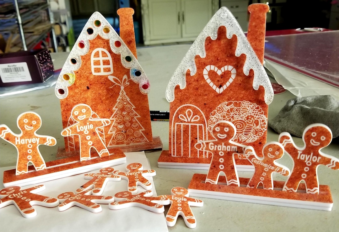 Custom Gingerbread Family Set – Personalized Holiday House Display With ...