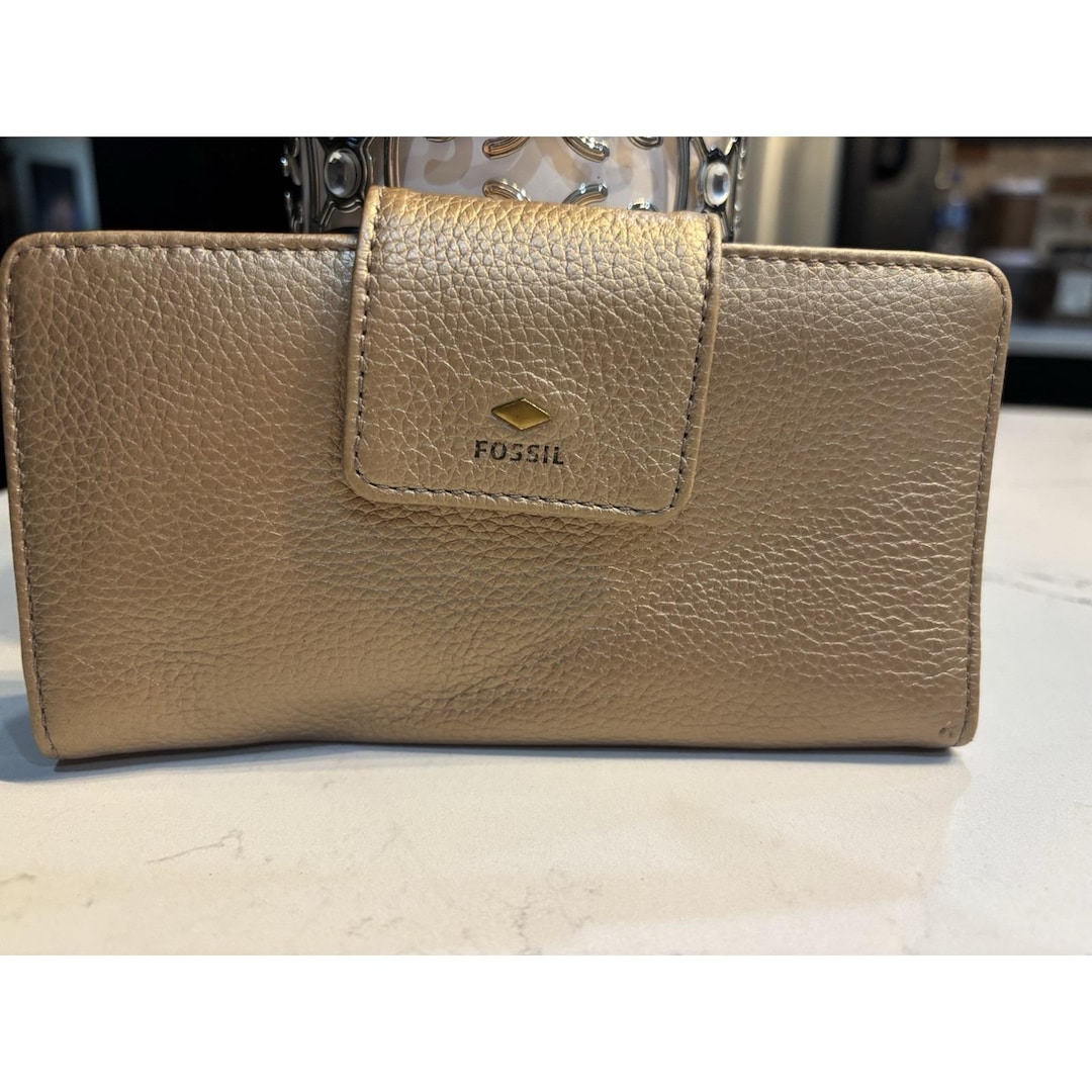Vintage Fossil Madison Gold Pebbled Leather Front Tab Slim Wallet Women ...