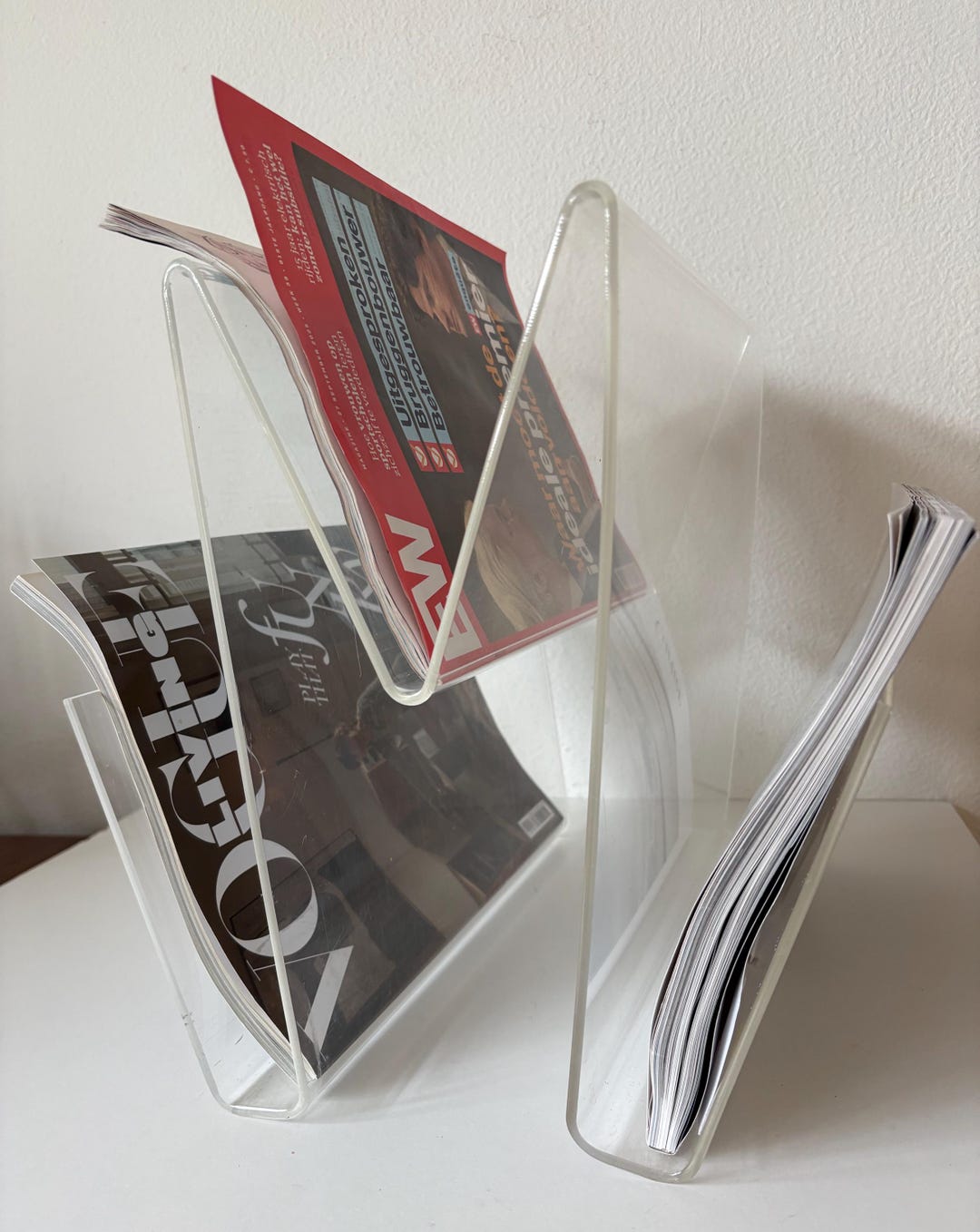 Vintage Design Icon: Plexiglass Magazine Rack From the 1970s (US ...
