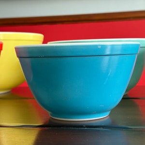 Vintage Pyrex Blue 401 Bowl Mid Century Beach House Farmhouse Country ...