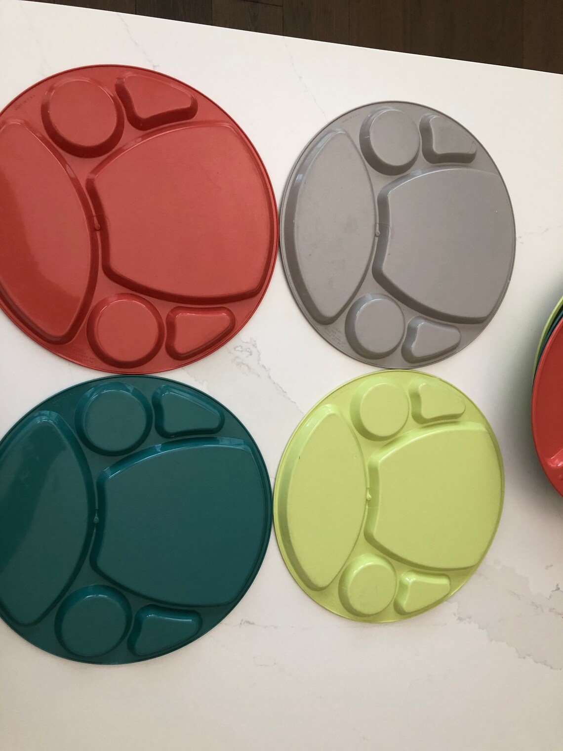 Vintage and Original Set of 8 Plas-tex Corp Made in the USA | Etsy