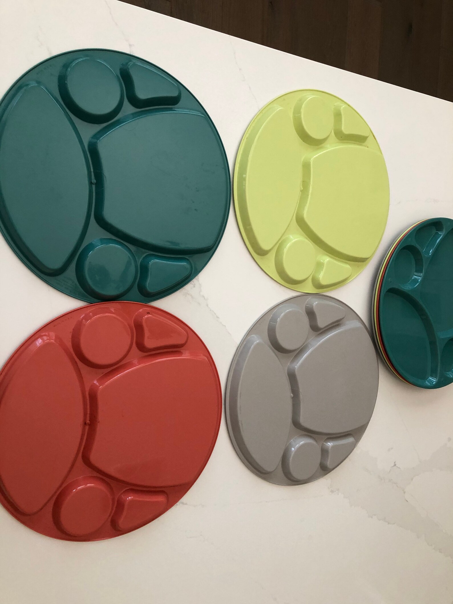 Vintage and Original Set of 8 Plas-tex Corp Made in the USA - Etsy