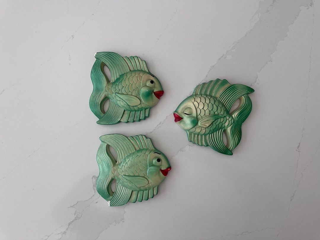 Chalkware Fish Family - Vintage and Collectible Set of 3 Green ...