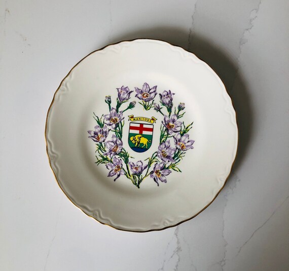Home & Living Kitchen & Dining Dining & Serving Canada souvenir plate ...